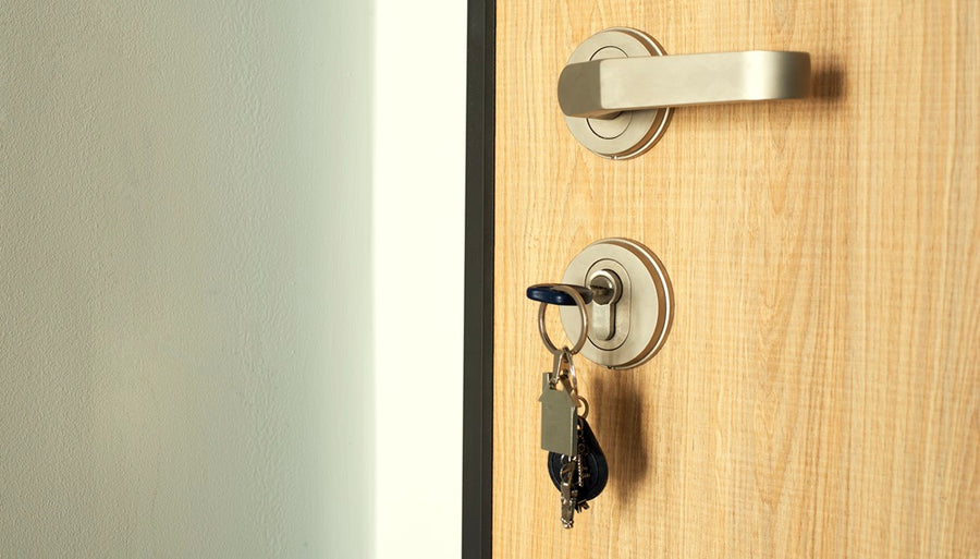 Single vs Double Cylinder Deadbolt - The Right Level of Security