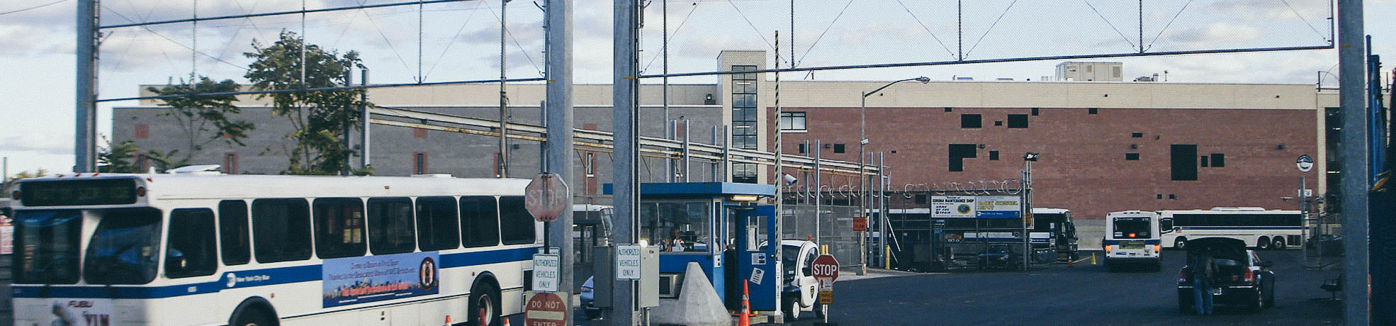 Vertical Lift Gate Operators & Systems | All Security Equipment